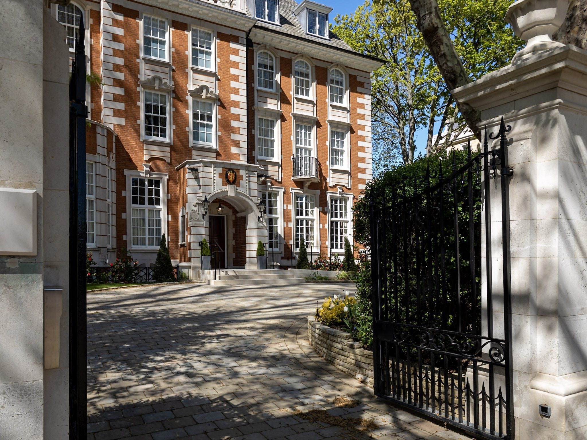 10 Palace Green | Dendy Byrne